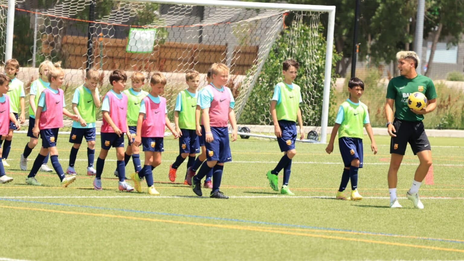 How to Perform a Chip Shot in Soccer - Barça Academy US