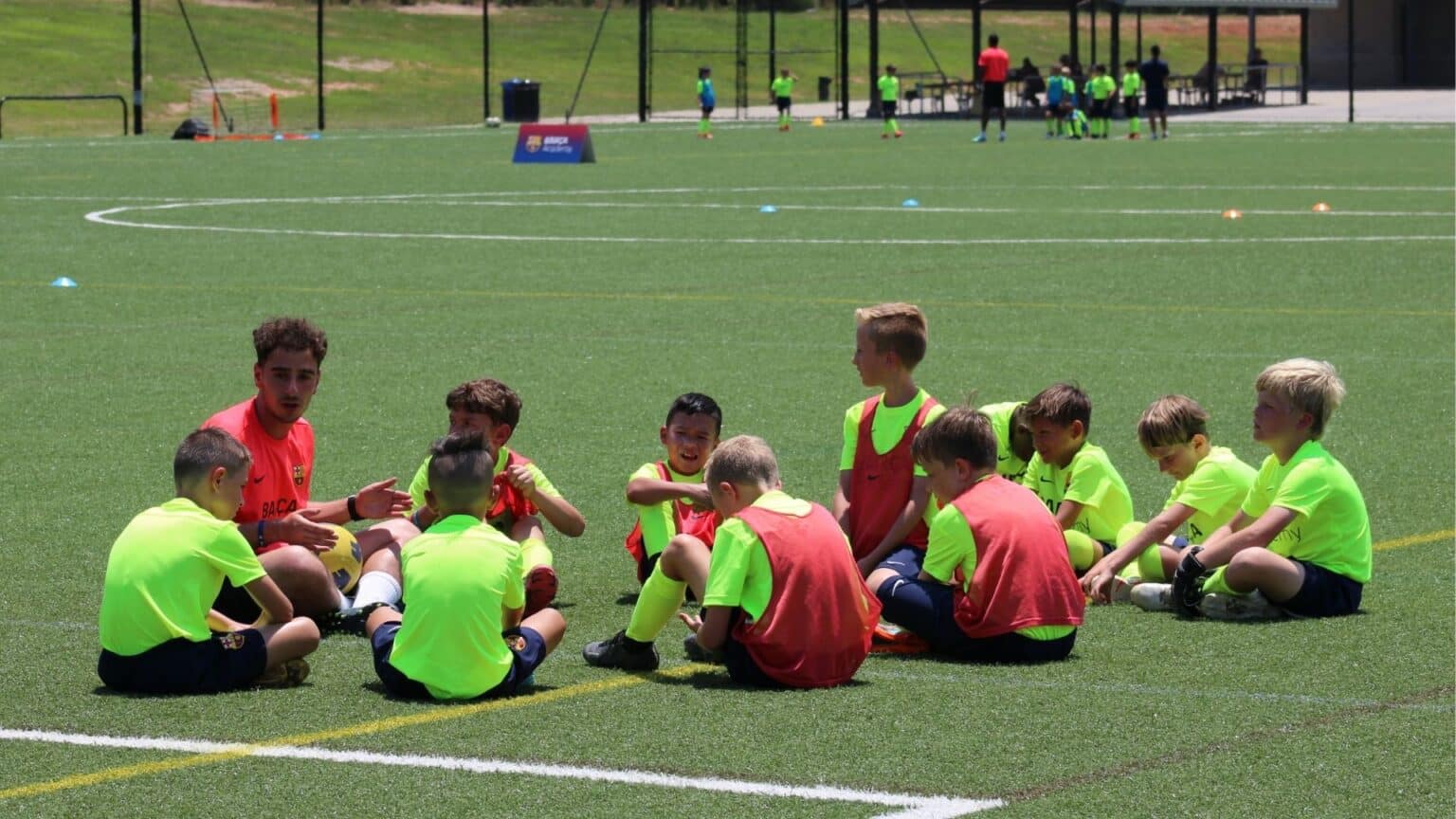 Stretching Soccer: 10 Exercises for Soccer Players - Barça Academy US